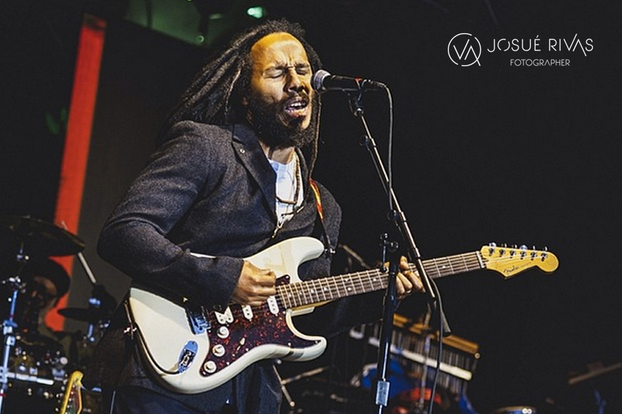 Josué Rivas Fotographer – logo – primate design studio